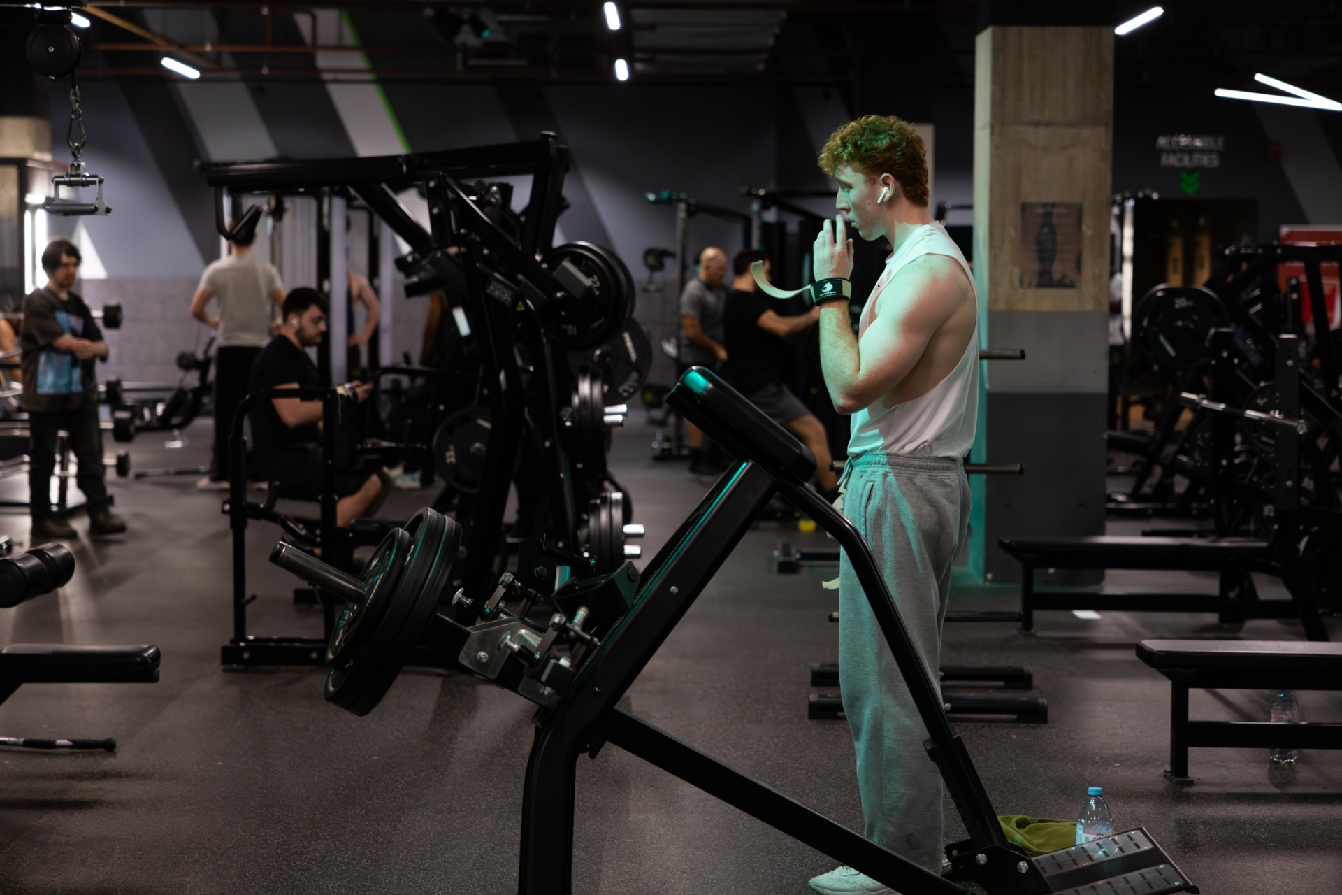 VEYR® — AI Powered Fitness That Adapts to You